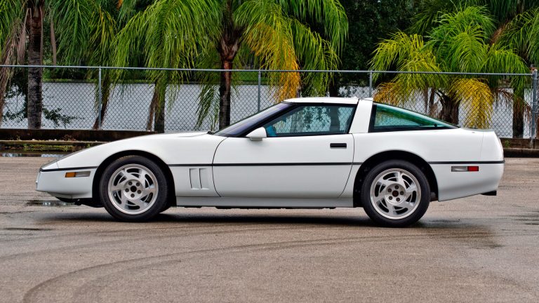 Coche del día: Chevrolet Corvette ZR-1 (C4) - espíritu RACER