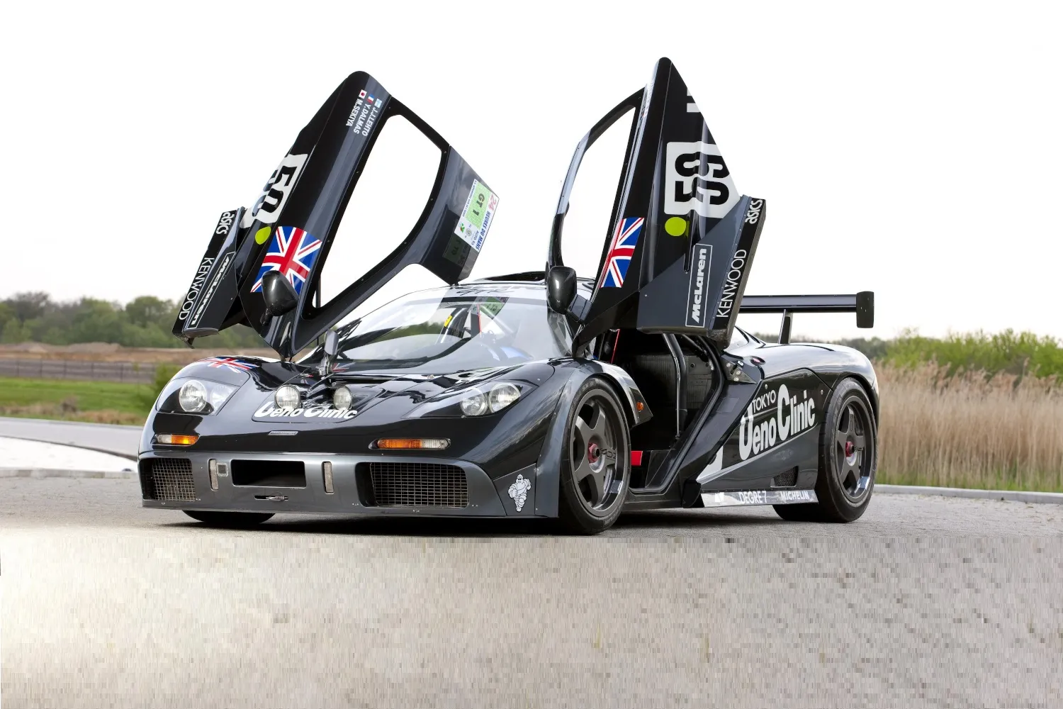 El McLaren F1 GTR 01R: el coche que nació para la calle y acabó ...