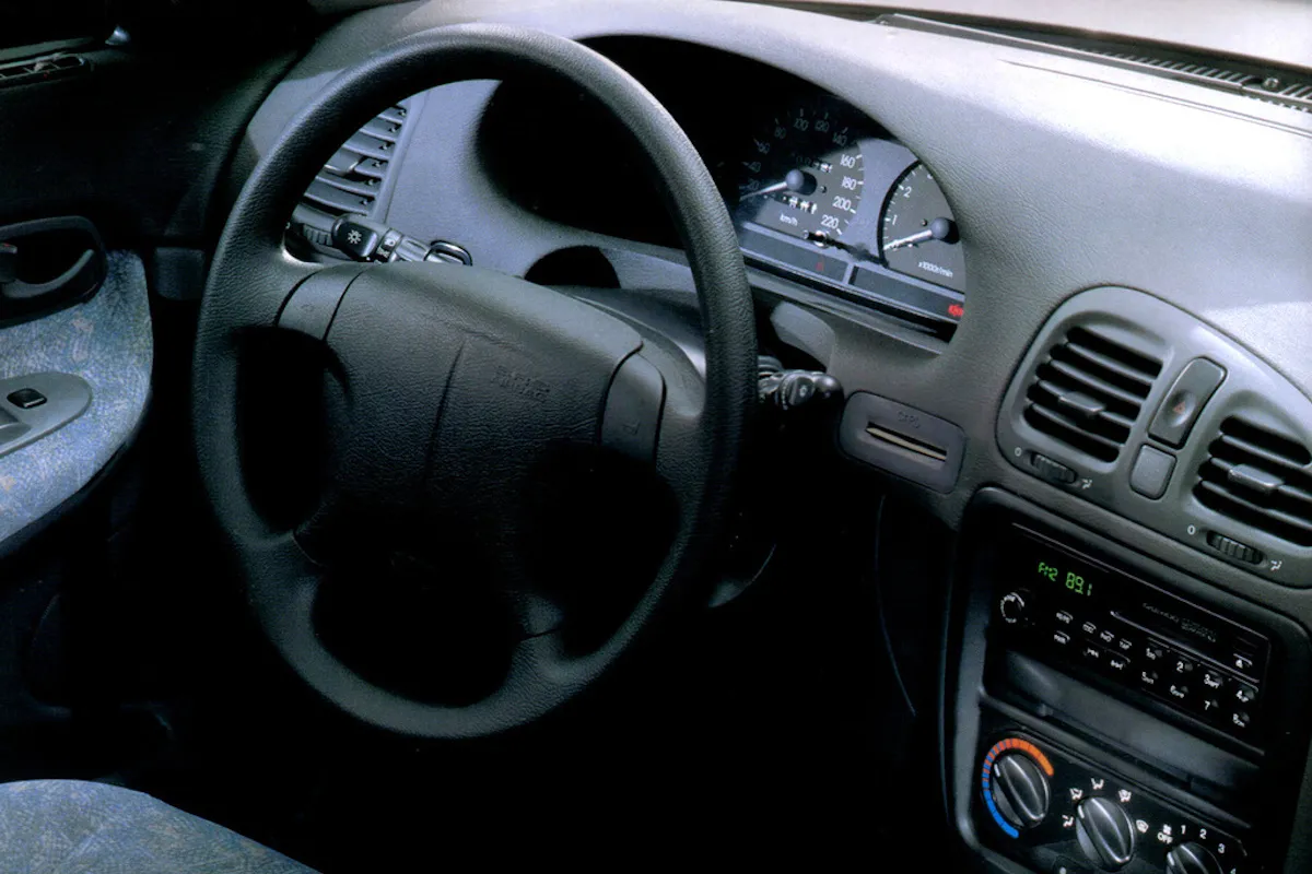 Coche del día: Daewoo Nubira (J100) - espíritu RACER