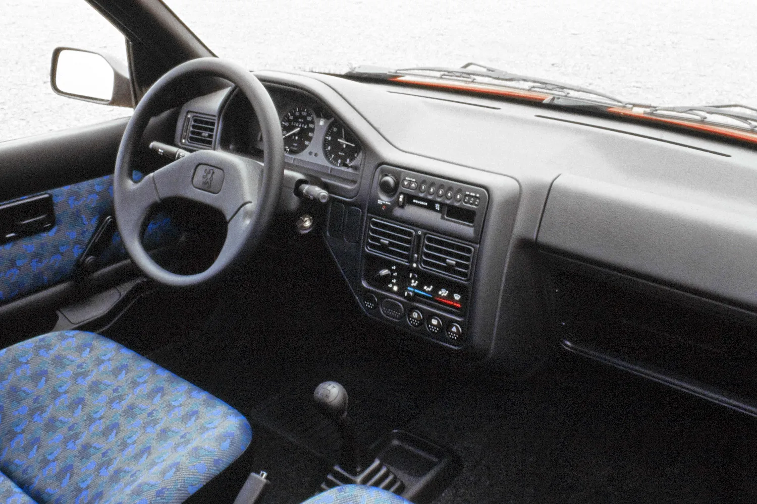 Coche del día: Peugeot 106 XTD cinco puertas (MK1) - espíritu RACER